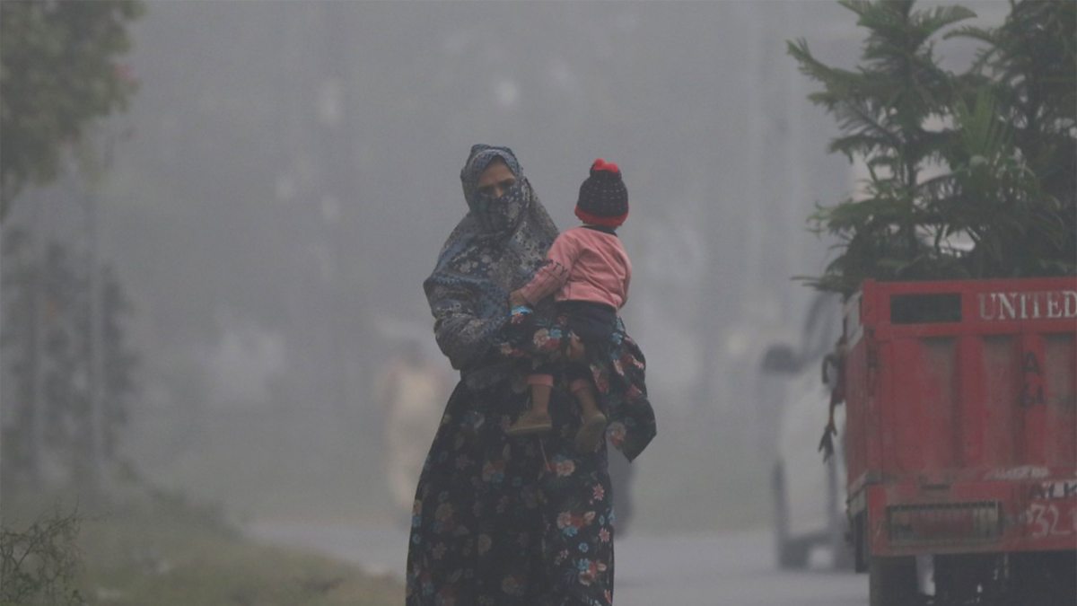 BBC World Service - The Documentary Podcast, BBC OS Conversations: Smog in Delhi and Lahore