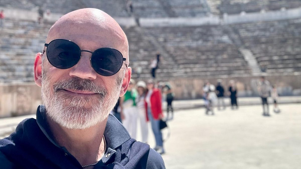 BBC Radio Cymru - Aled Hughes, Panad, paned, dishgled..., Apêl oesol ...