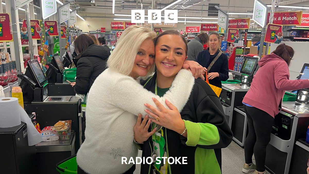 BBC Radio Stoke - BBC Radio Stoke, Alsager shoppers treated to Carol's ...