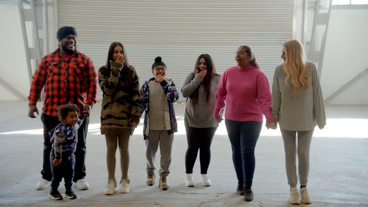 Sort Your Life Out - Series 2: 5. Its Like a Market Sale - Audio ...