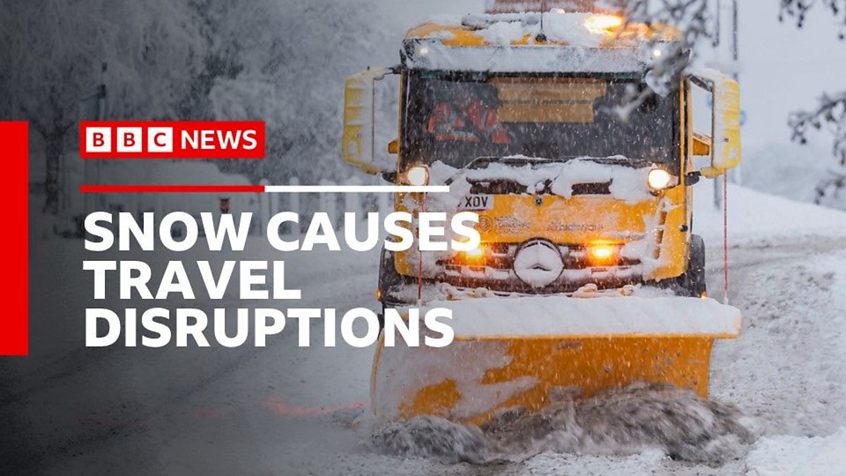 BBC News - Heavy Snow Hits UK
