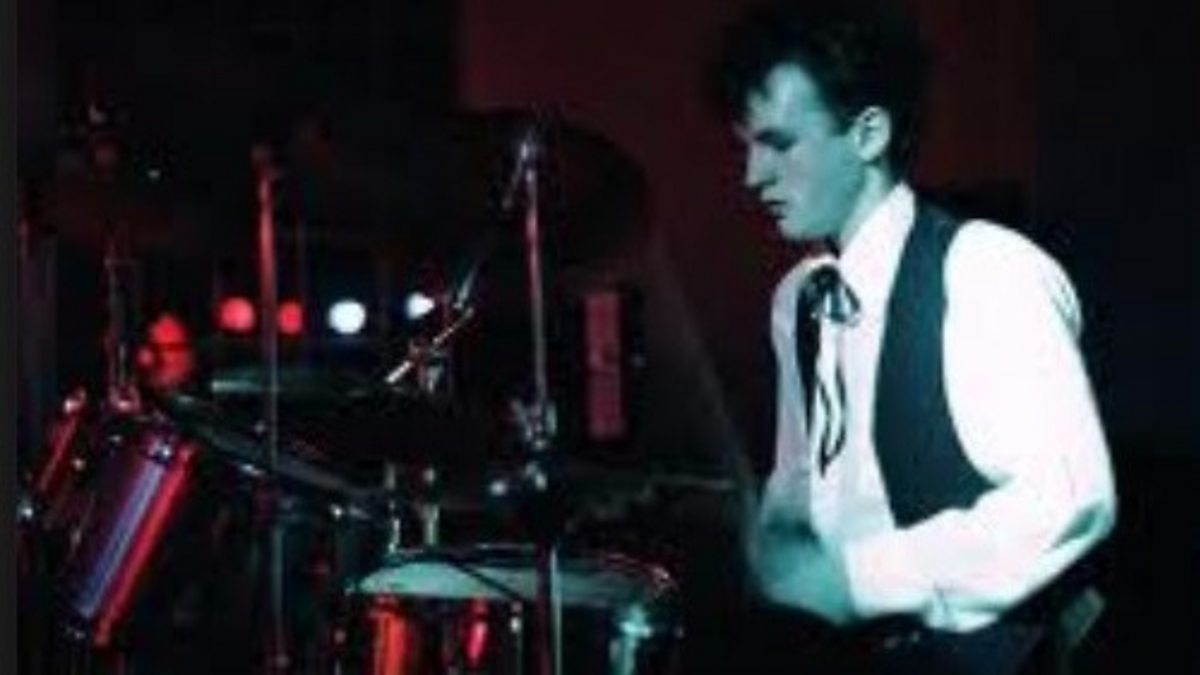 BBC Radio Cymru - Aled Hughes, Bob Dylan, Y boen o fod yn ddrymar!