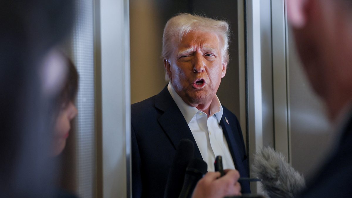 BBC News - Trump Backs Relocation of Palestinians