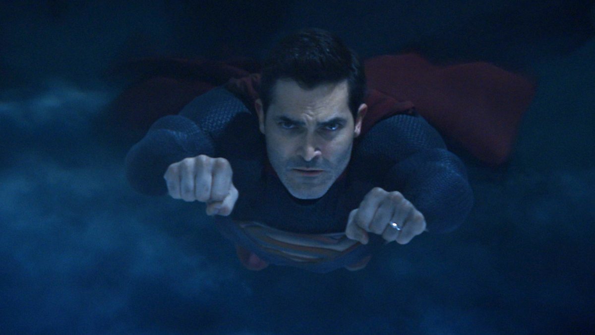 Superman & Lois - Series 4: 8. Sharp-Dressed Man - Audio Described ...