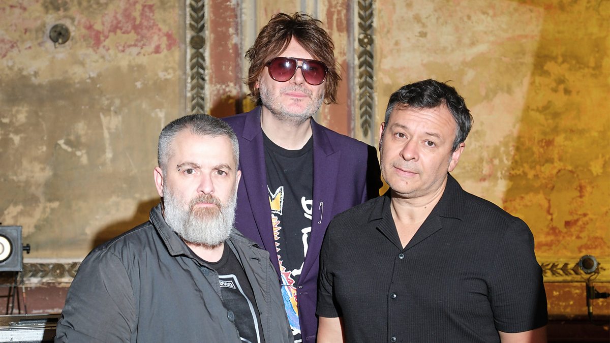 BBC World Service - Top of the Pops, Manic Street Preachers and The Wombats