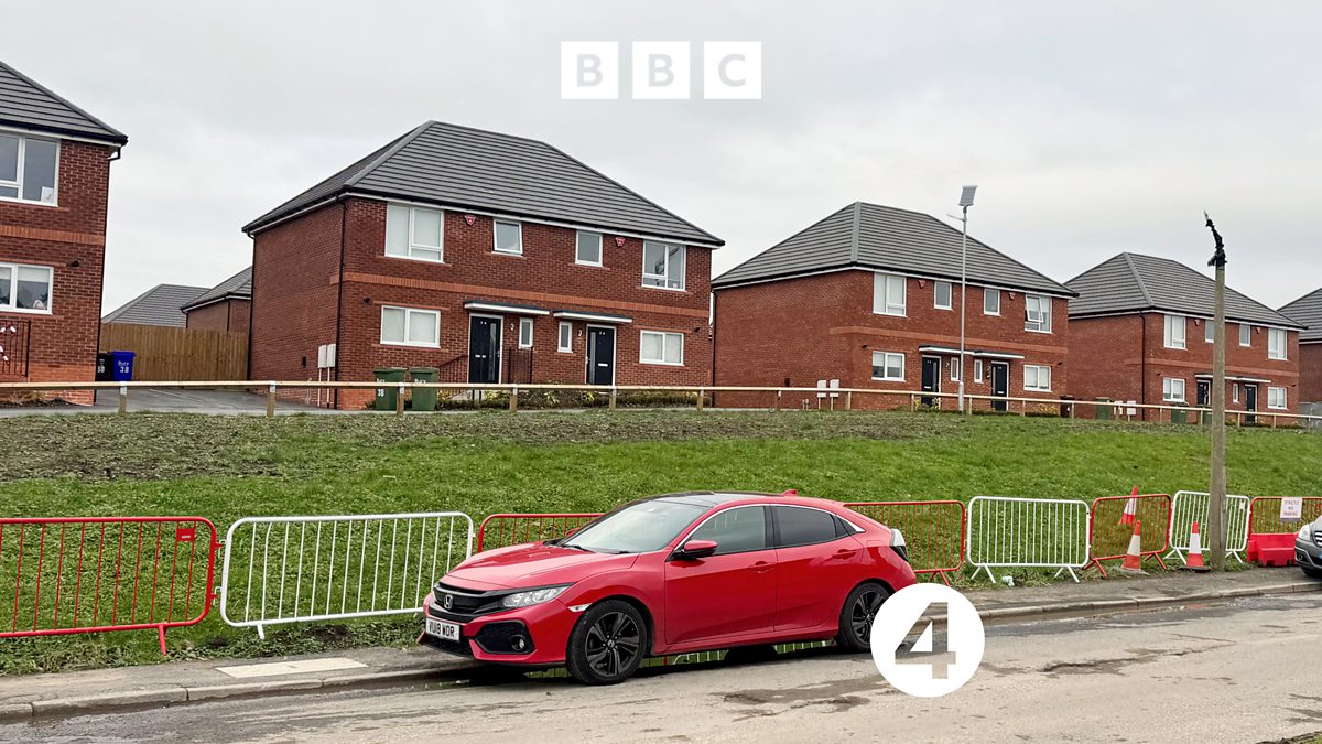 BBC Radio 4 - Who gets the houses?