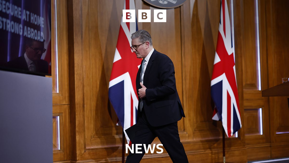 BBC News - Reporter Reads, Chris Mason: Starmer's big strategy shift
