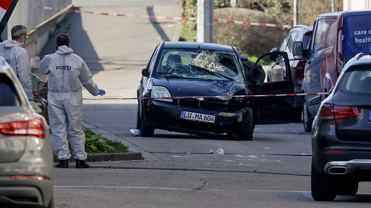 BBC News - Two Dead After Car Hits Pedestrians in Germany