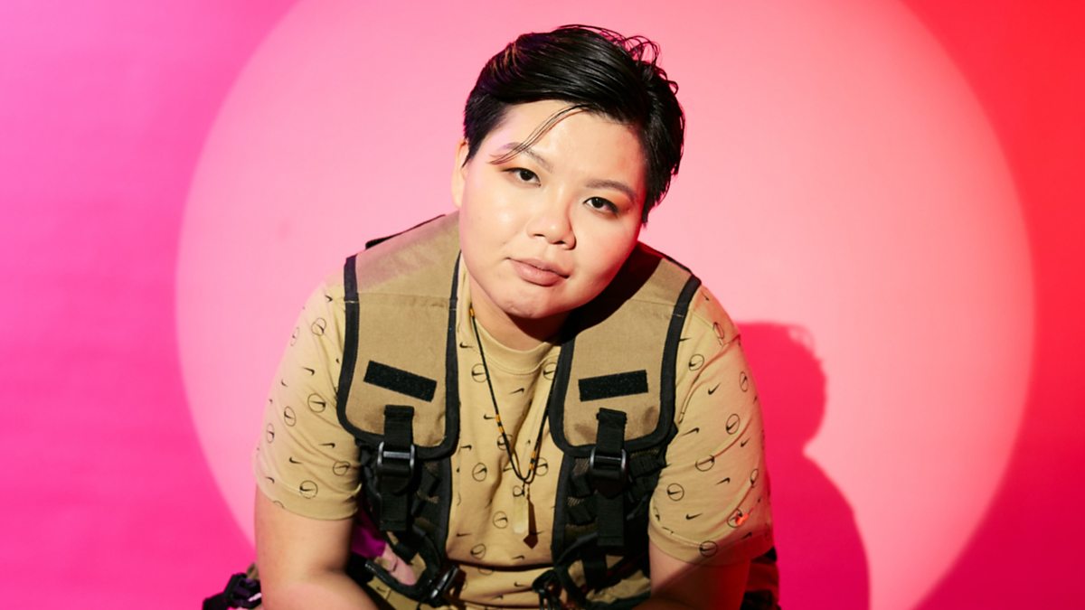 BBC World Service - Outlook, Marching to her own beat: the soldier ...