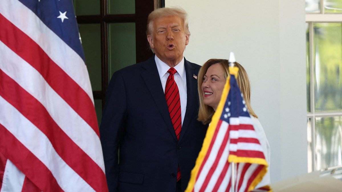 BBC News - Italian Prime Minister Meets President Trump