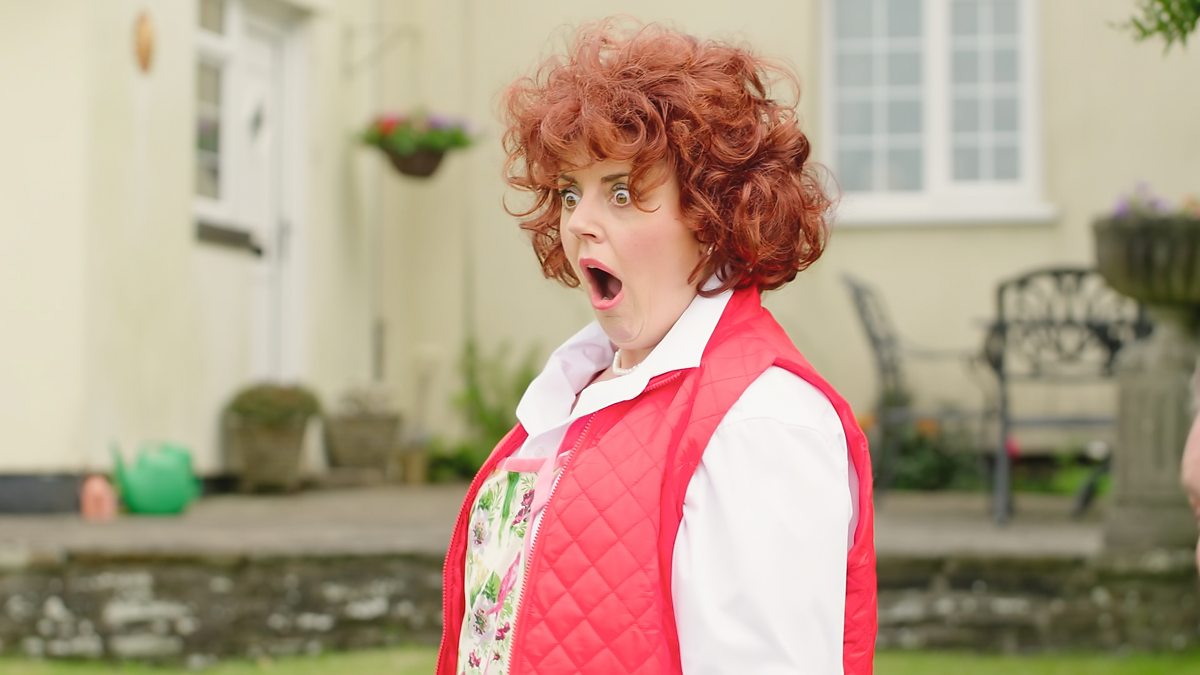 Annibendod - Cyfres 1: Bwgan Brain - BBC iPlayer