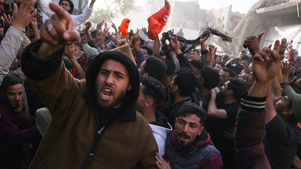 BBC World Service - From Our Own Correspondent, Protests in Israel and Gaza