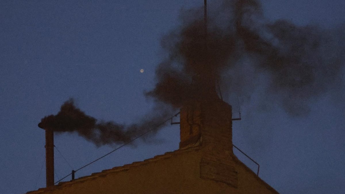 BBC News - Black Smoke Rises From Sistine Chapel