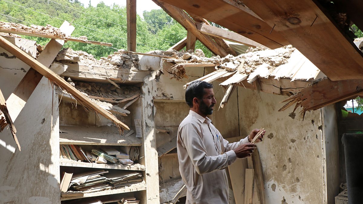 BBC World Service - The Documentary Podcast, BBC OS Conversations: Living in Kashmir