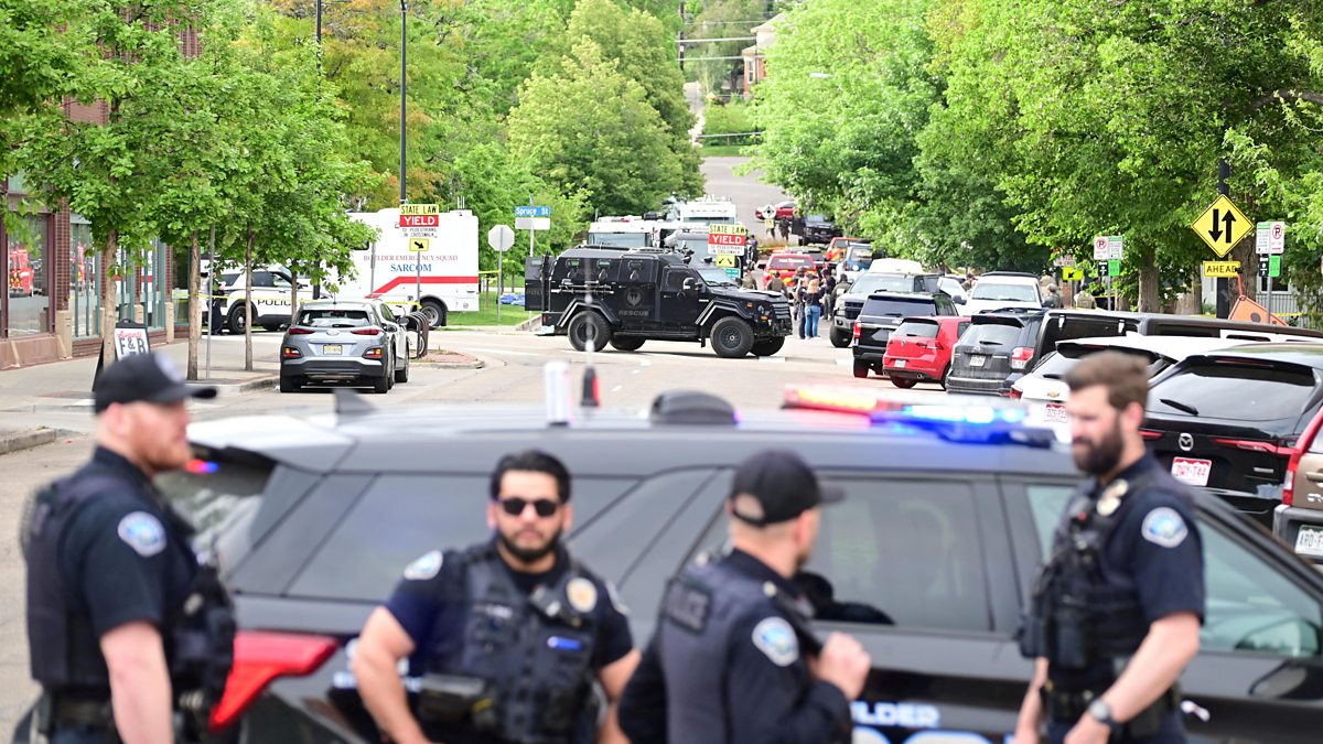 BBC News - Eight Hurt In Colorado Attack