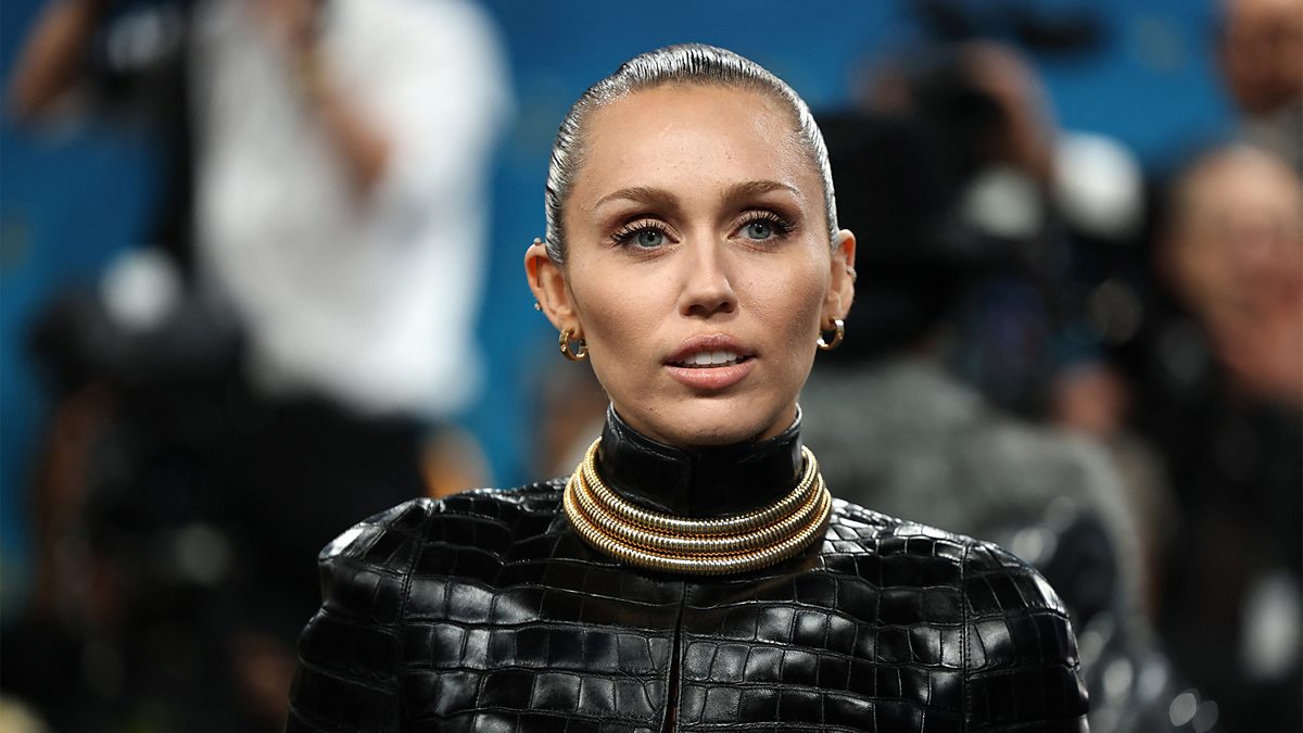 BBC World Service - Top of the Pops, Miley Cyrus and Garbage