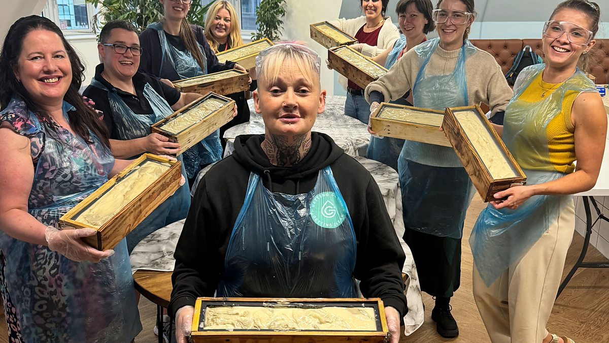 BBC World Service - Happy News, How soap is helping addicts get clean