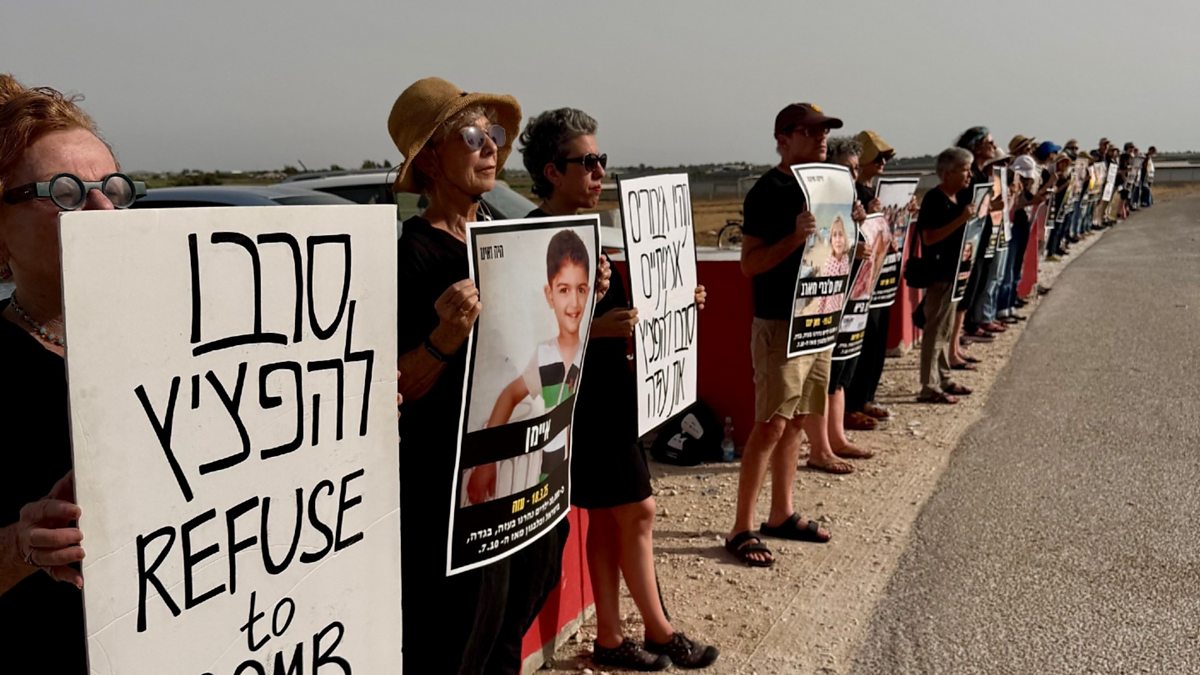 BBC World Service - From Our Own Correspondent, Israel's anti-war activists