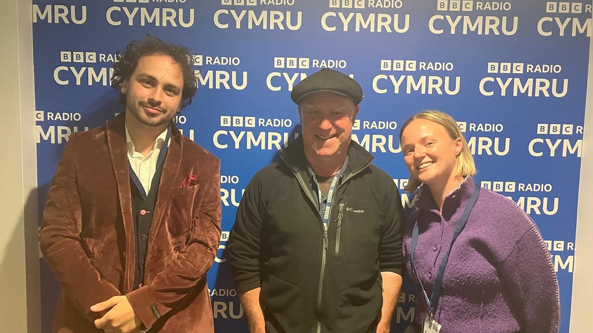 BBC Radio Cymru - Rhys Mwyn, Cerddoriaeth yn ysbrydoli celf