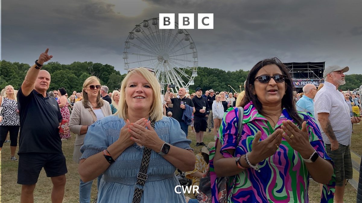 BBC CWR - BBC CWR, Coventry BSL interpreter steals show at Glastonbury