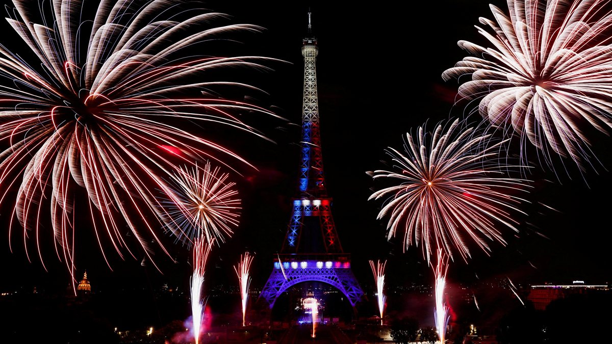 BBC News - Bastille Day Fireworks in Paris