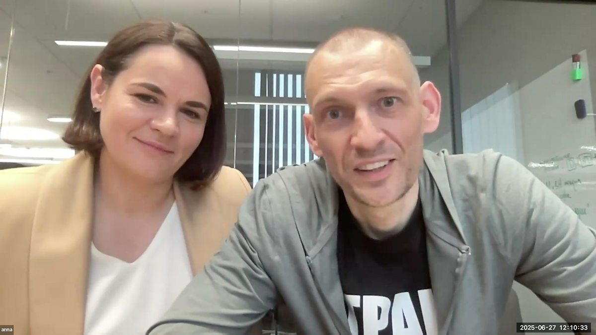 BBC World Service - Outlook, I was jailed, my wife became leader - I like her even more