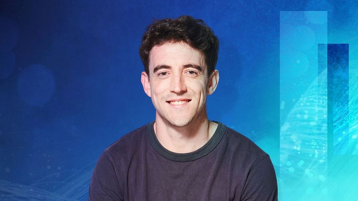 BBC Radio Cymru - Ifan Davies, Huw Chiswell yn canu i Fleur De Lys?