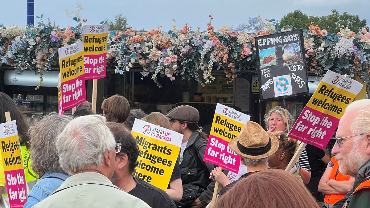 BBC News - Police Update After Epping Hotel Protest