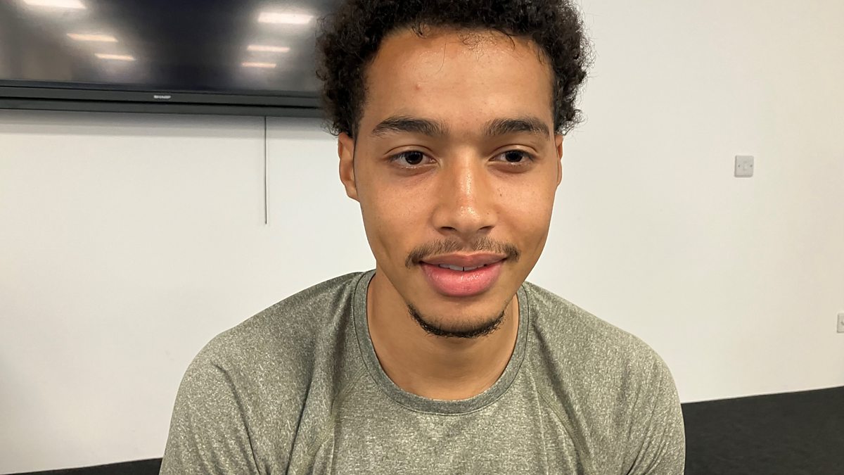 BBC Radio Berkshire - Reading FC, Ben Elliott: Sidelined by injury and ...