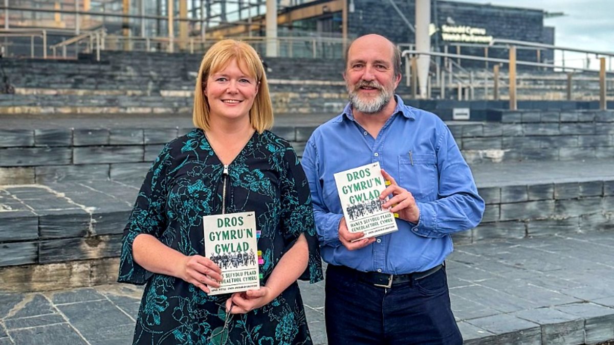 BBC Radio Cymru - Dros Ginio, Rhodri Llywelyn yn cyflwyno ...