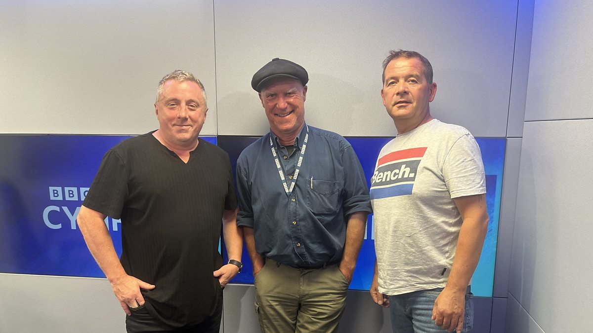 BBC Radio Cymru - Rhys Mwyn, Celt yn 40: "Mae'r buzz dal yna!"