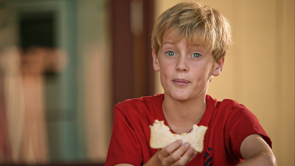 CBBC - Little Lunch, Series 1, The Milk Bar