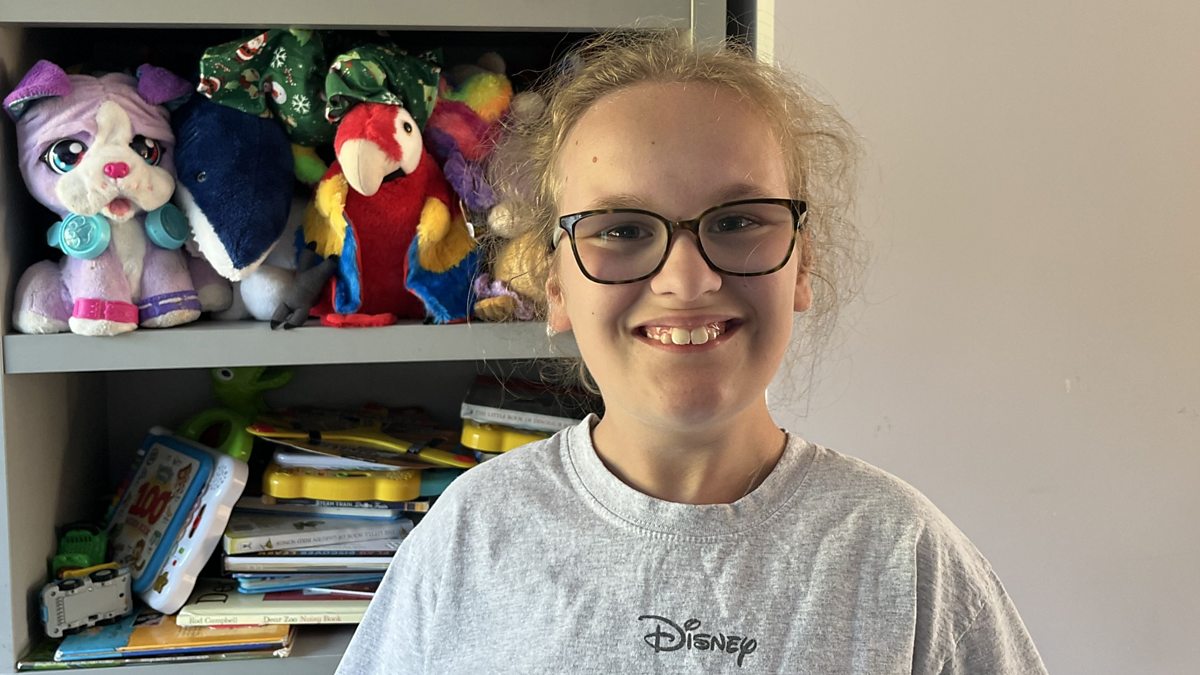 BBC Radio Devon - Caroline Densley, Michael Chequer sits in (18/09/2025 ...