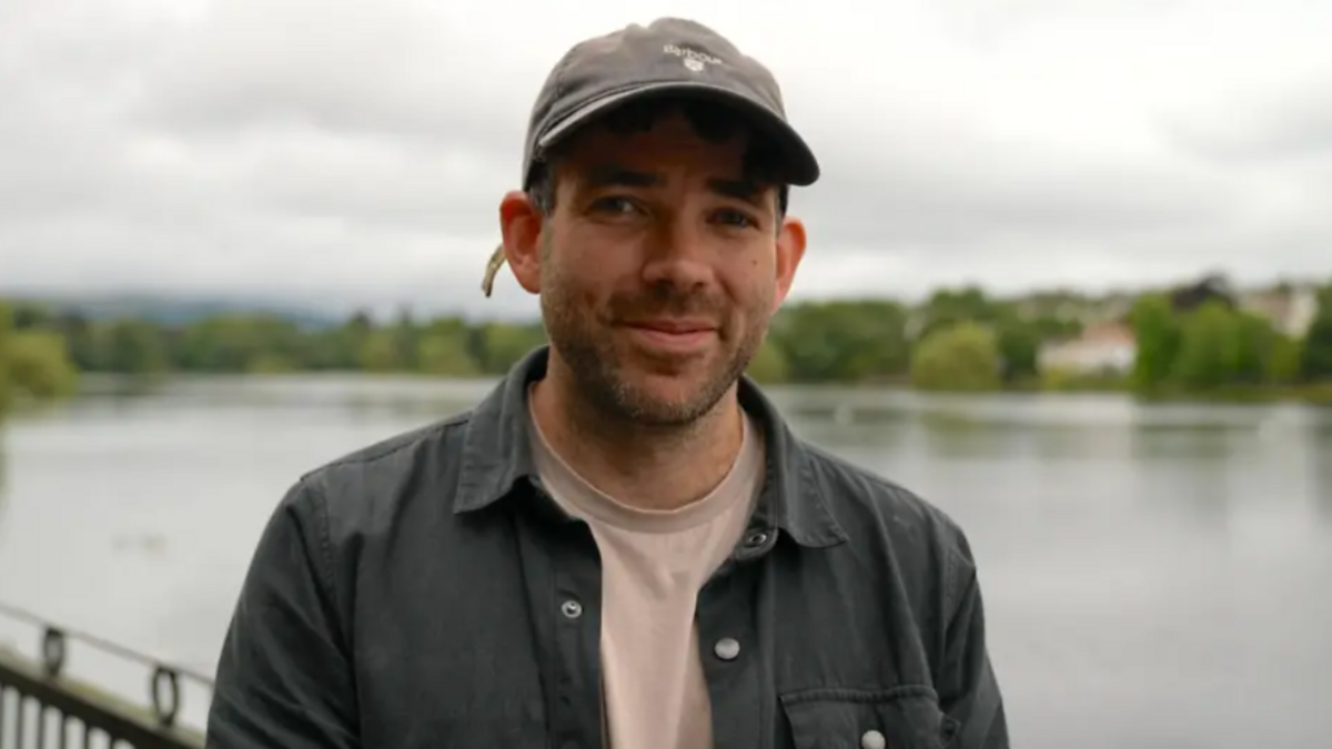 BBC Radio Cymru - Dros Ginio, Alun Thomas yn cyflwyno, Gwobr i un o gyn ...