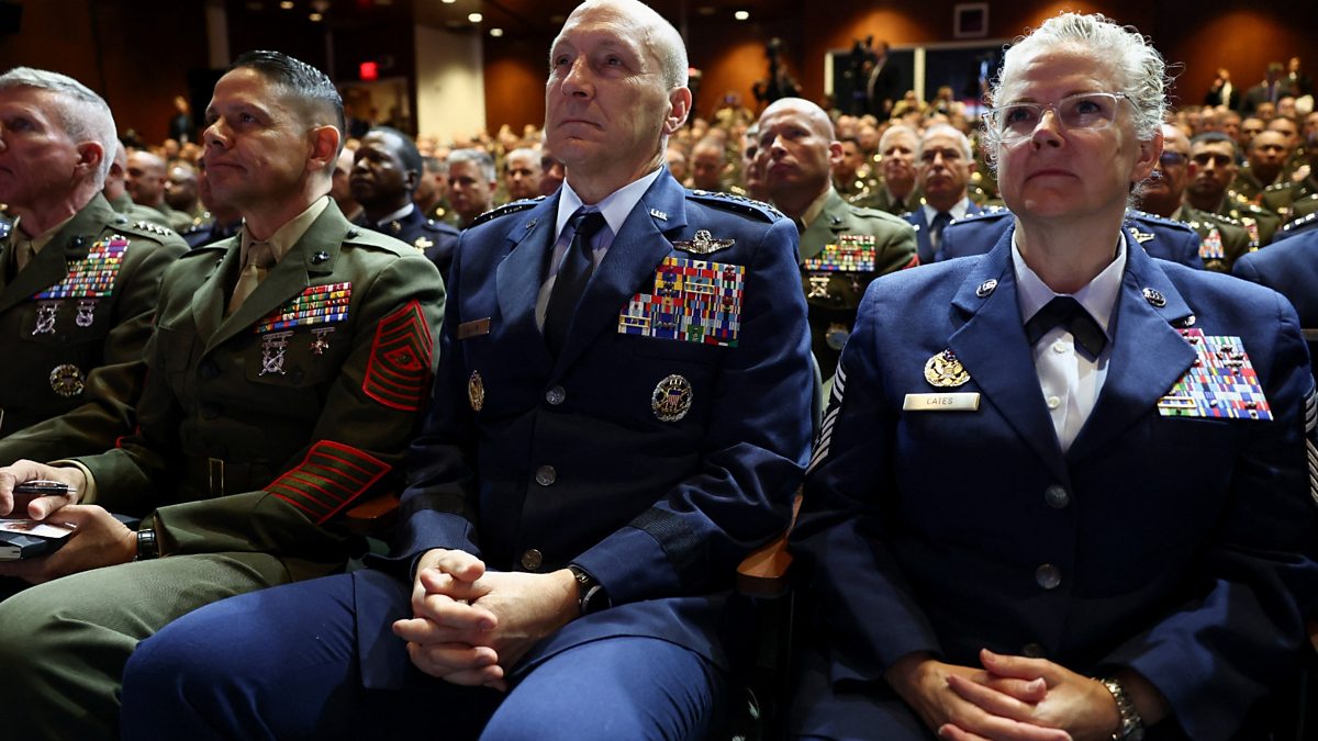 BBC News - Trump Addresses US Military Leaders