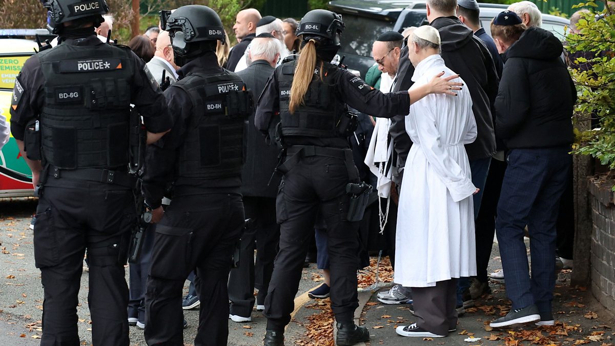 BBC News - Police Step Up Patrols Following Thursday's Terrorist Attack