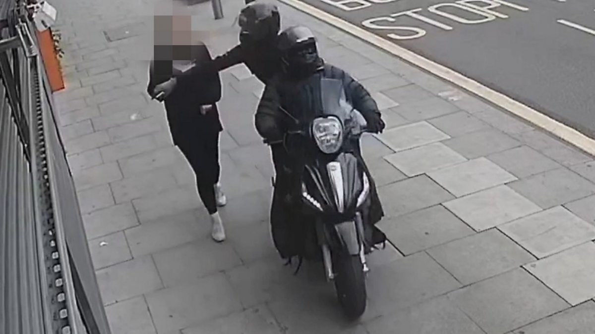 BBC News - One iPhone Led Police to Identify Stolen Phones Gang