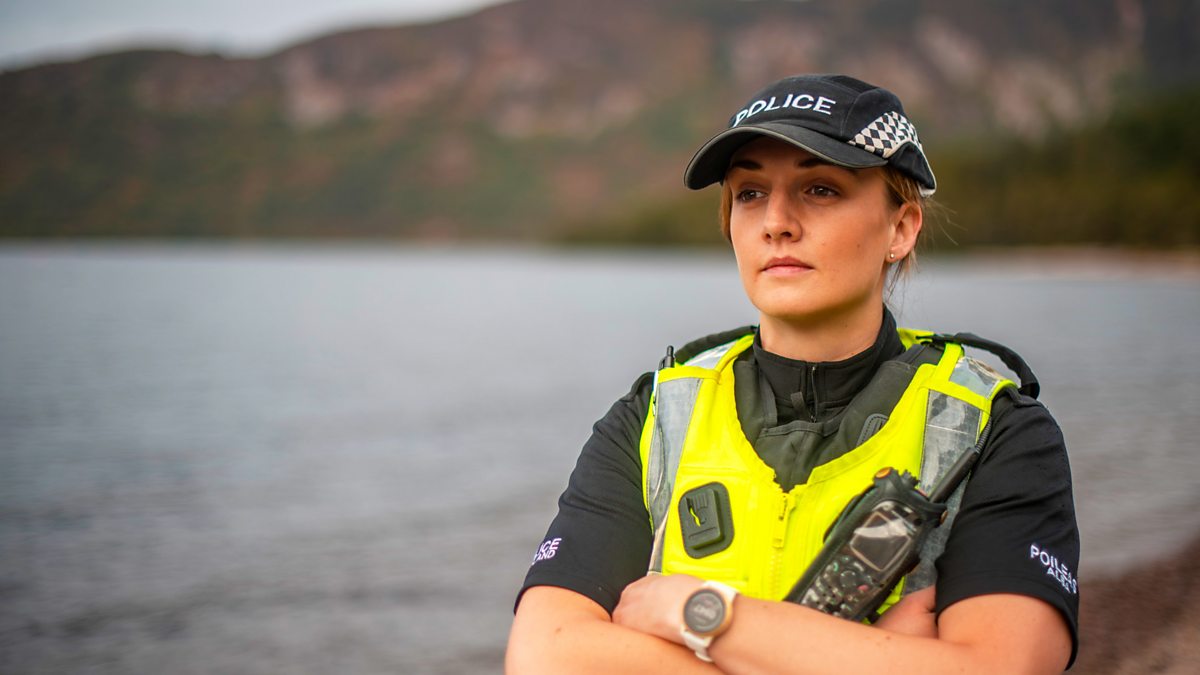 Highland Cops - Series 3: 1. Hunting the Salmon Snatchers - BBC iPlayer