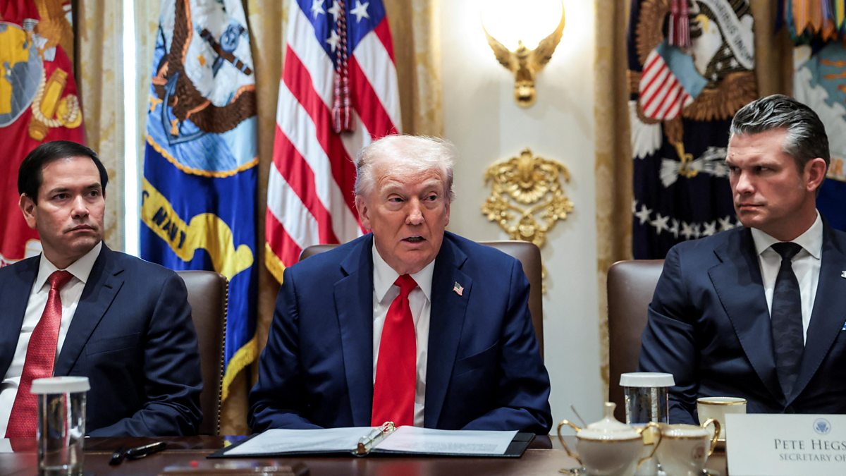 BBC News - Senior Administration Officials Meet With President Trump