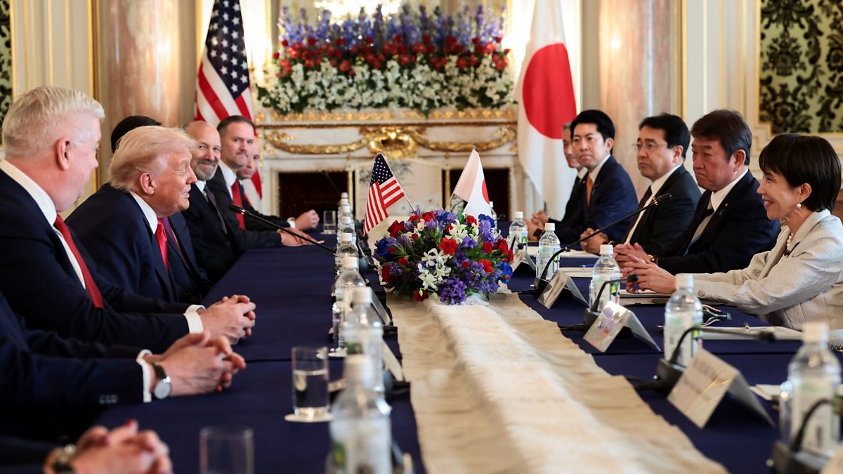 BBC News - Trump Meets New Japanese PM Takaichi