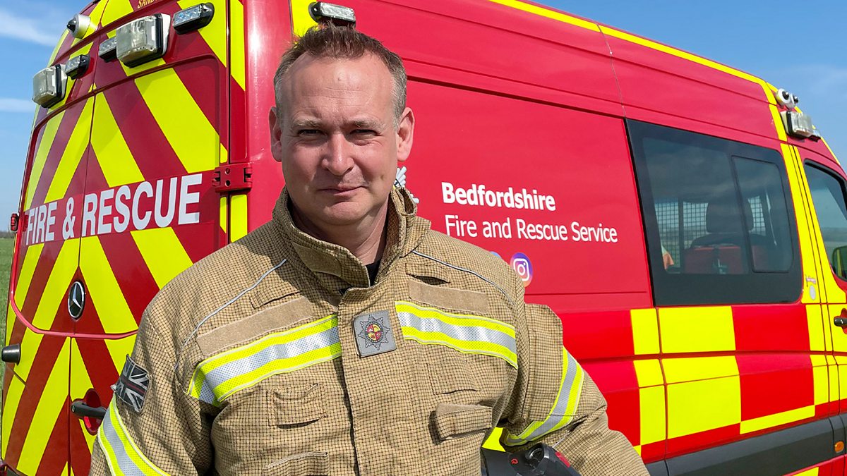 Farm 999 - Series 1: 2. Inferno in the Fields and the Fight to Save Badgers - BBC iPlayer