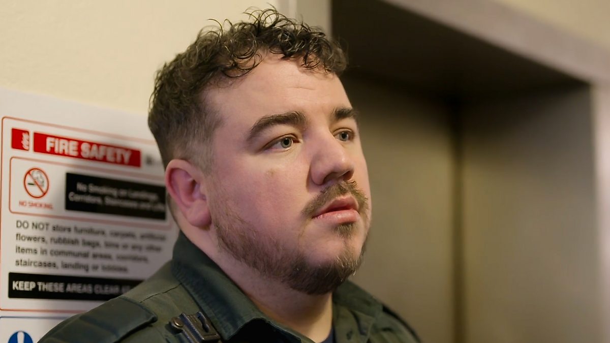 Ambulance - Series 15: 6. Dont Let Go - BBC iPlayer