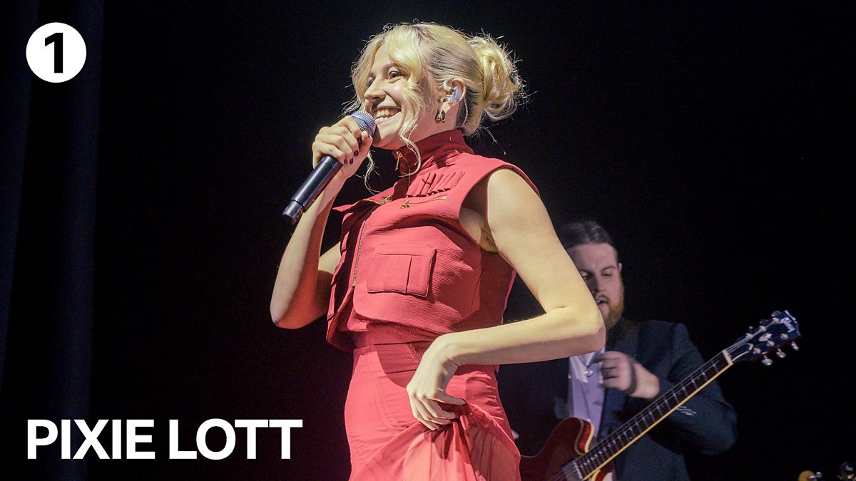 Radio 1 Anthems Live In Bradford: Pixie Lott - BBC iPlayer