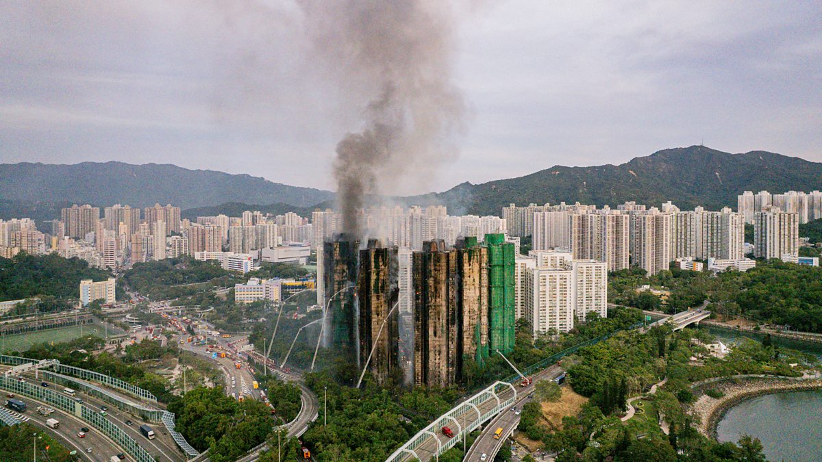 BBC News - Hundreds Missing after Hong Kong Fire