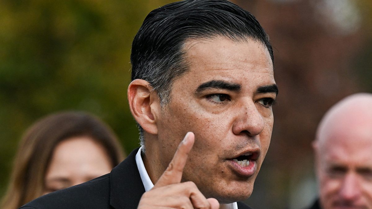 BBC World Service - BBC OS, More photos from Epstein estate released