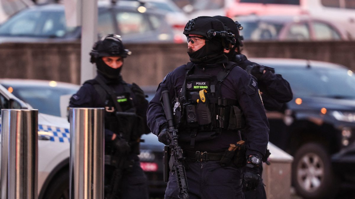 Police: Shooting in Sydney targeted Jewish community - BBC iPlayer