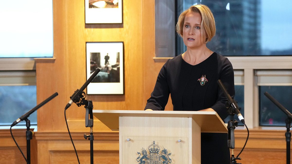 BBC News - MI6 Chief Warns of 'Acute Threat' Posed by Russia