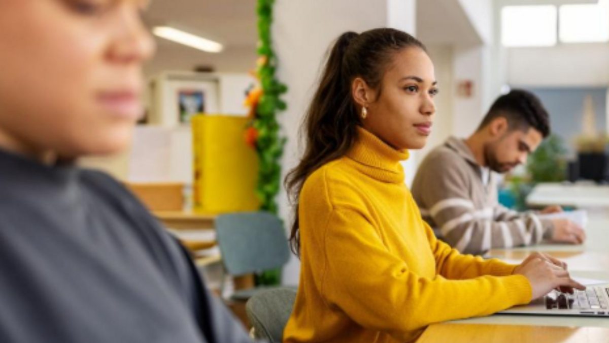 BBC News - UK to Rejoin EU's Erasmus Student Exchange Programme