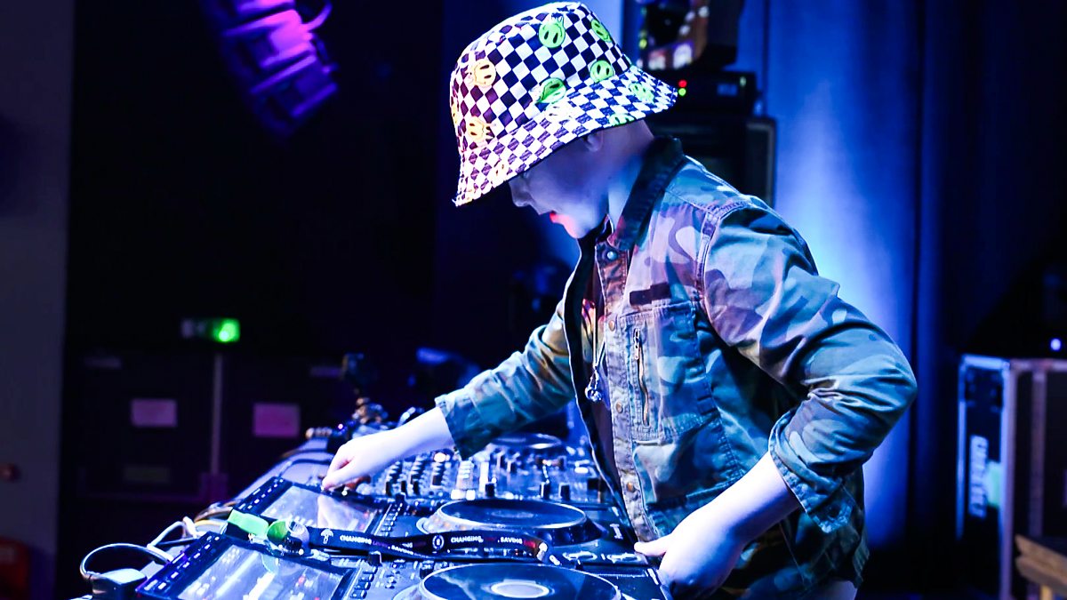 Efan Electro: DJ Ieuengaf Cymru - BBC iPlayer