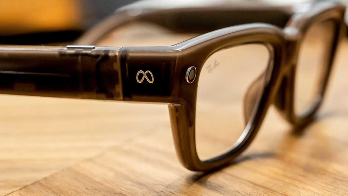Dark Side of High-Tech Smart Glasses - BBC iPlayer